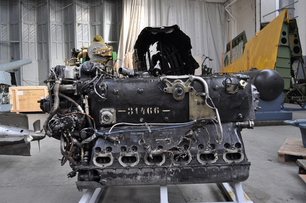 Daimler Benz DB601 from Rudolph Hess's Messersch — Postimages