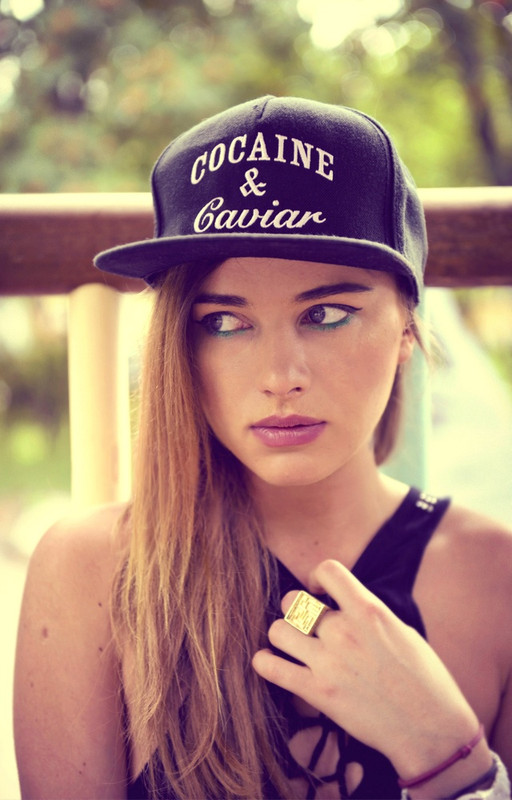 cf81957ea9658c6f5631d703072e0a20 girl face snapback cap — Postimages