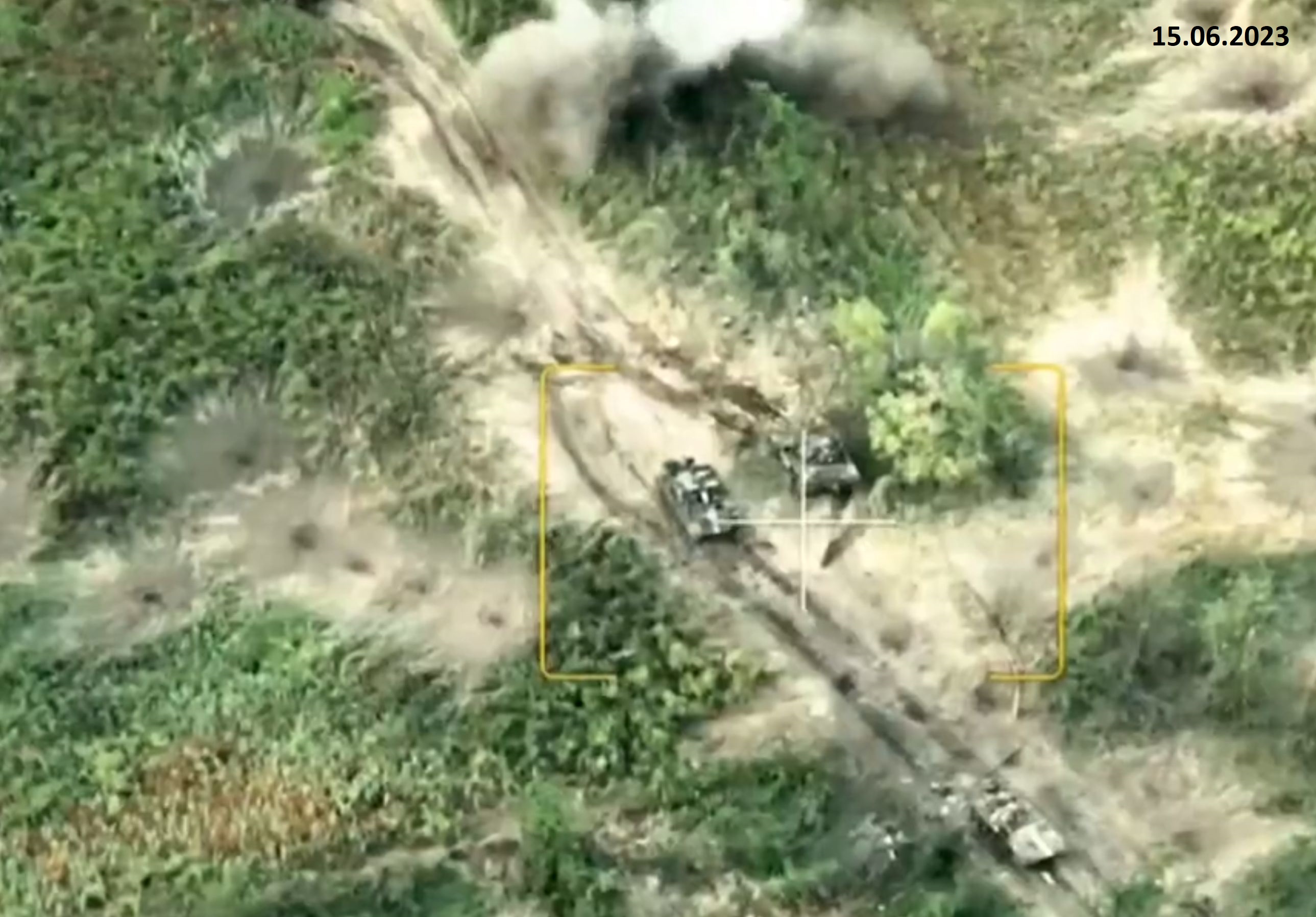 2005 bmp1 dam aband 15 06 23 — Postimages