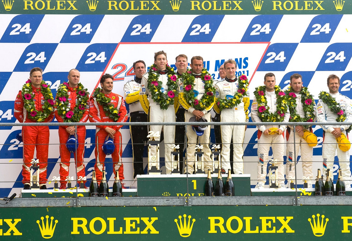 2011 LM 303 Podium 0002 — Postimages