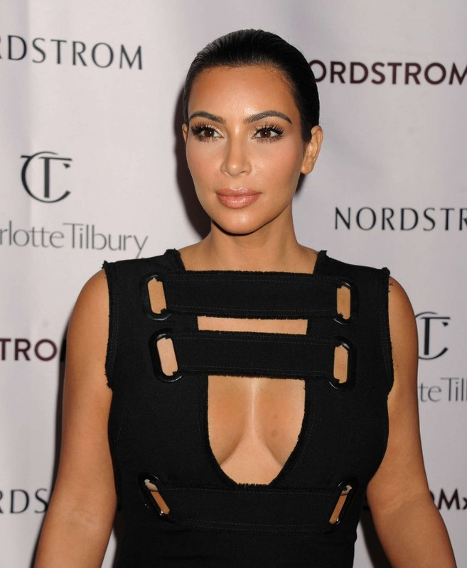 Kim Kardashian Charlotte Tilbury America VIP Beauty Launch Eve — Postimages