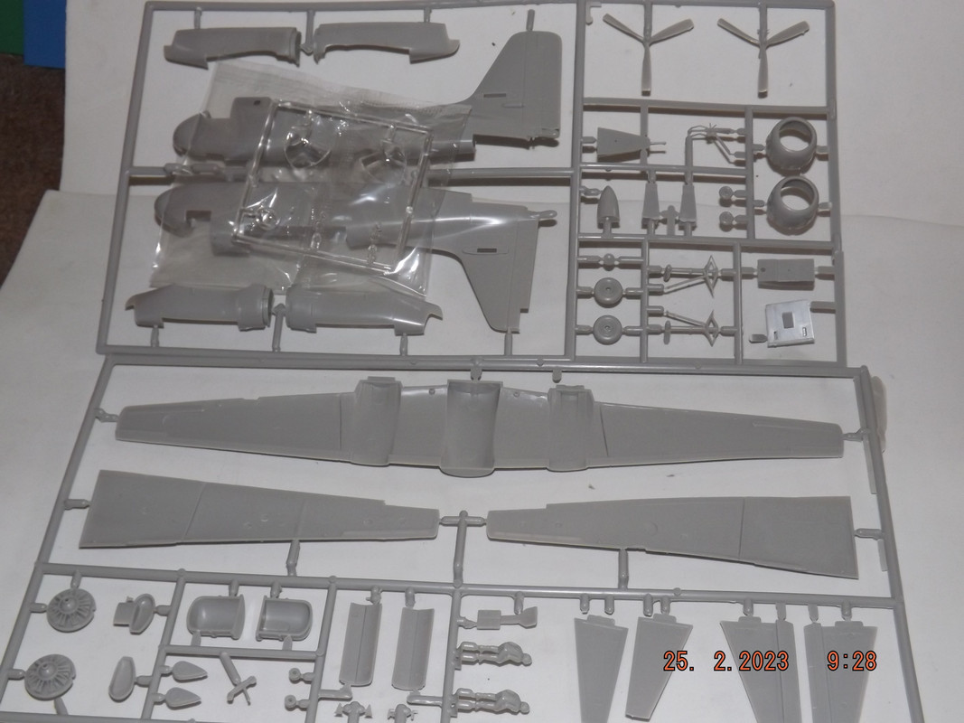 Tim's Grumman E-1 Tracer - Reconnaissance and Scouting GB ...