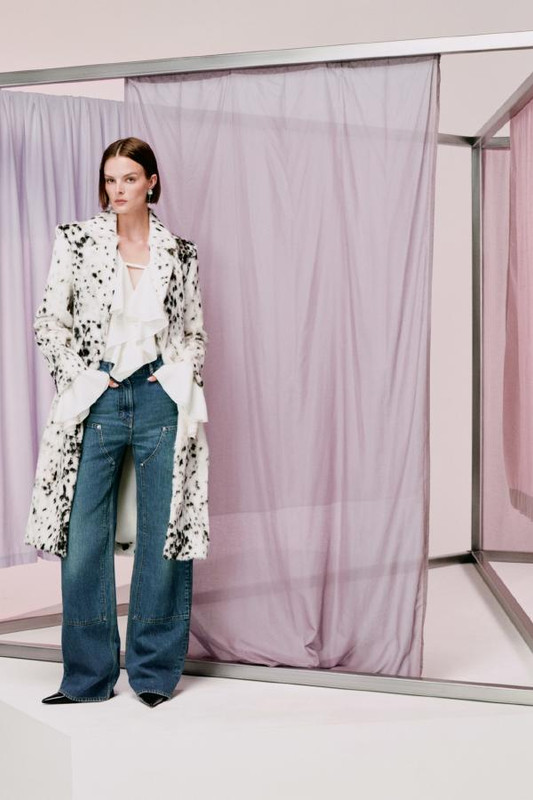 Givenchy, la collezione Resort 2024 - Wondernet Magazine