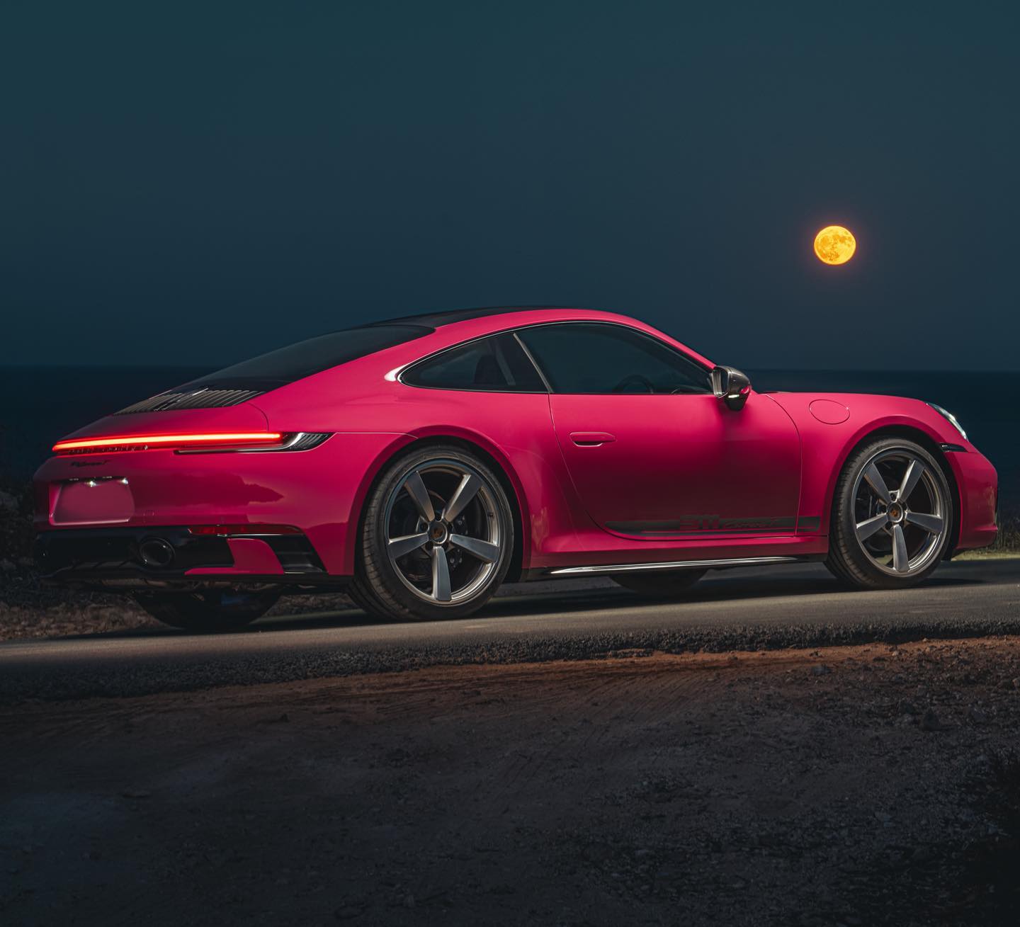 992 T moon — Postimages