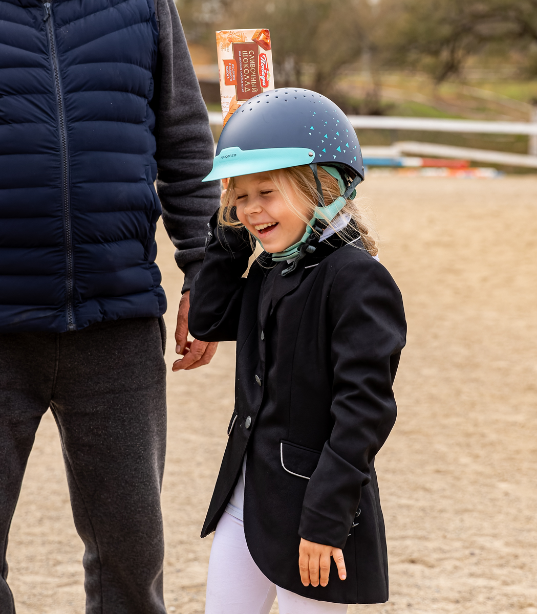 3423 CR2 — Postimages