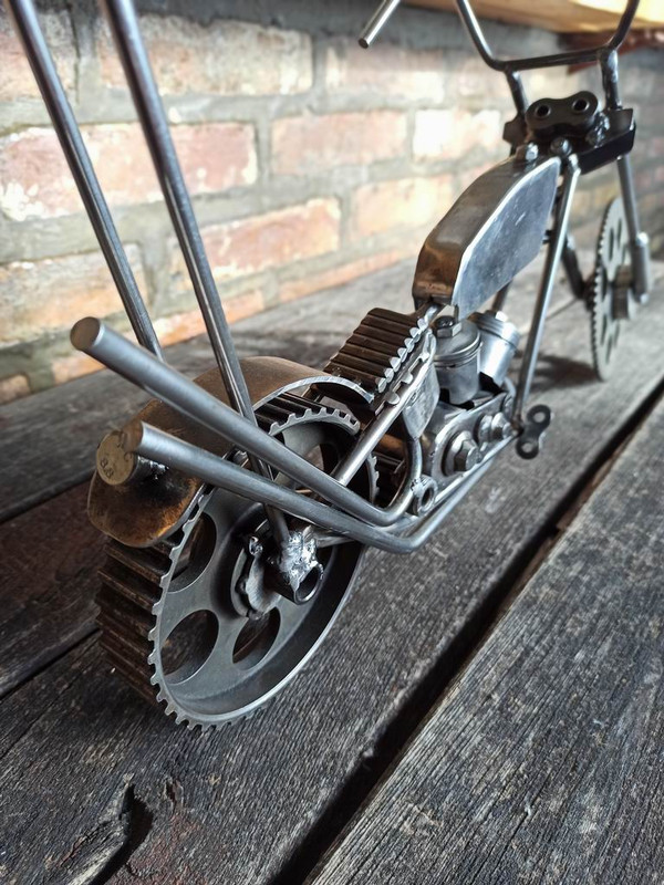 M2 5a — Postimages