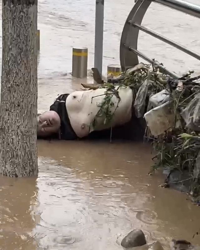 47724166 3 DE5 4 B9 A AFD4 EDB15 ED908 ED — Postimages