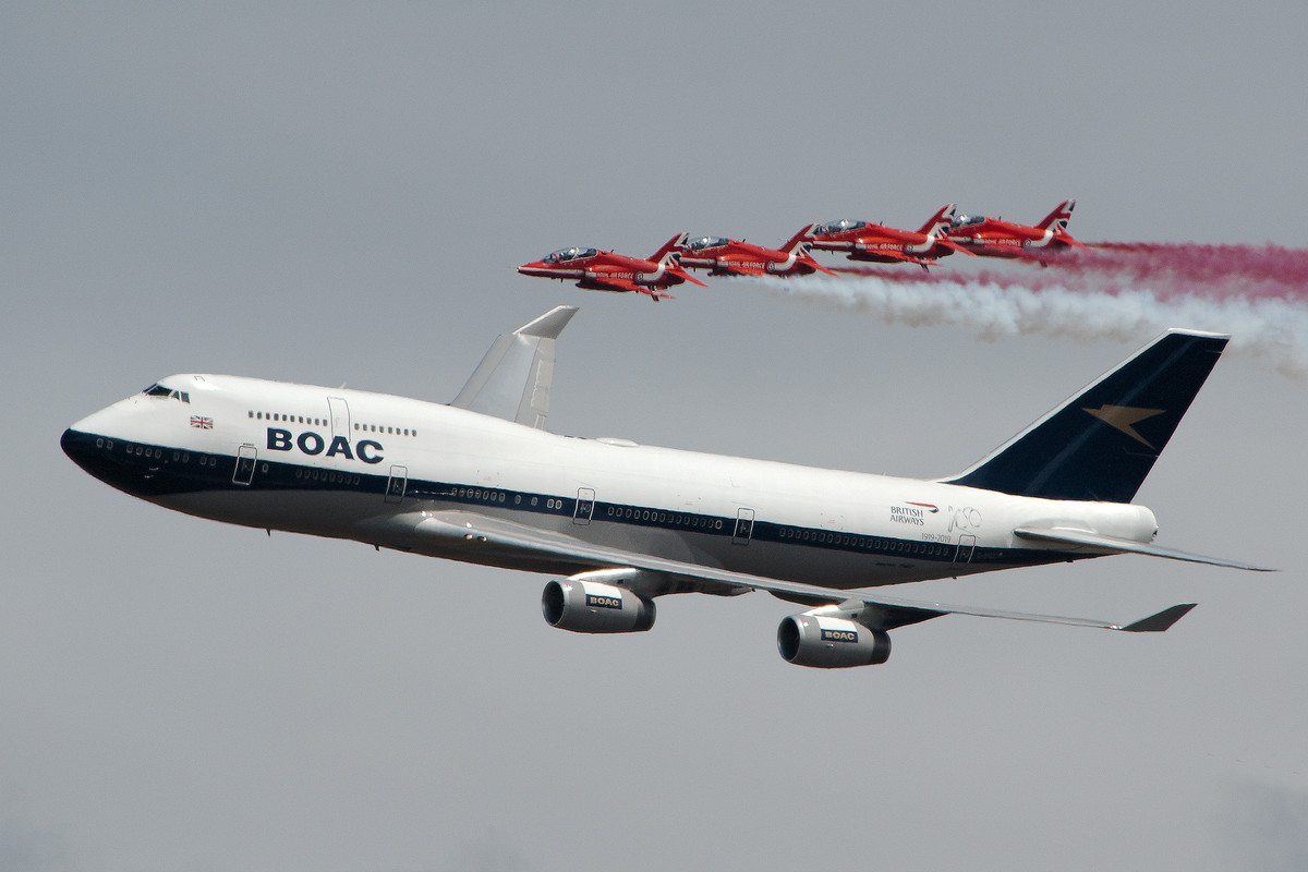 747 & Red Arrows RIAT 2019 (48684363067) — Postimages