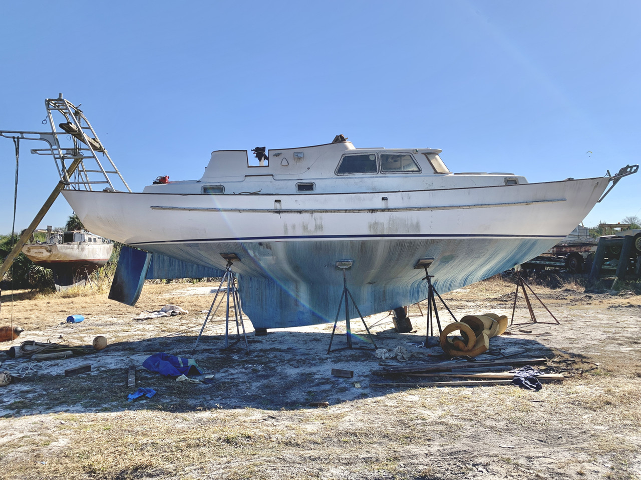Can someone name this make and model? Early 70s? - Cruisers & Sailing ...