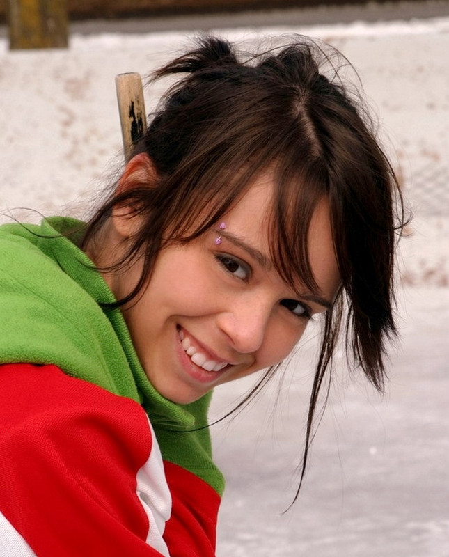 arielrebel 03524 lg — Postimages