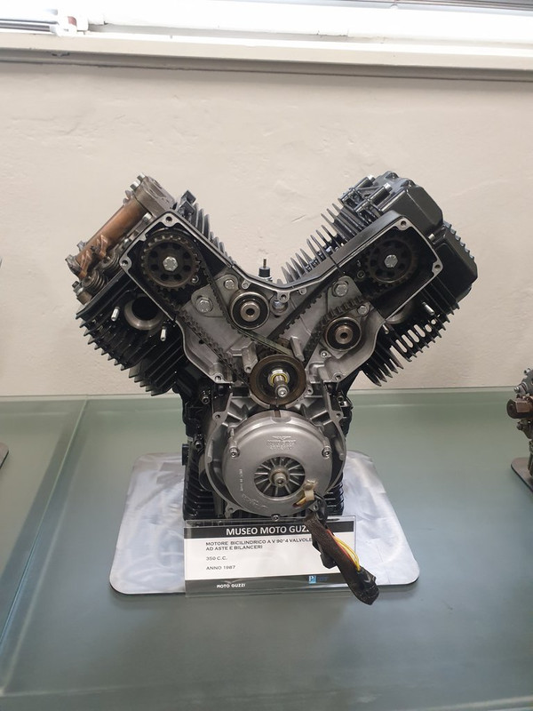 MOTO GUZZI ENGINE 10 — Postimages