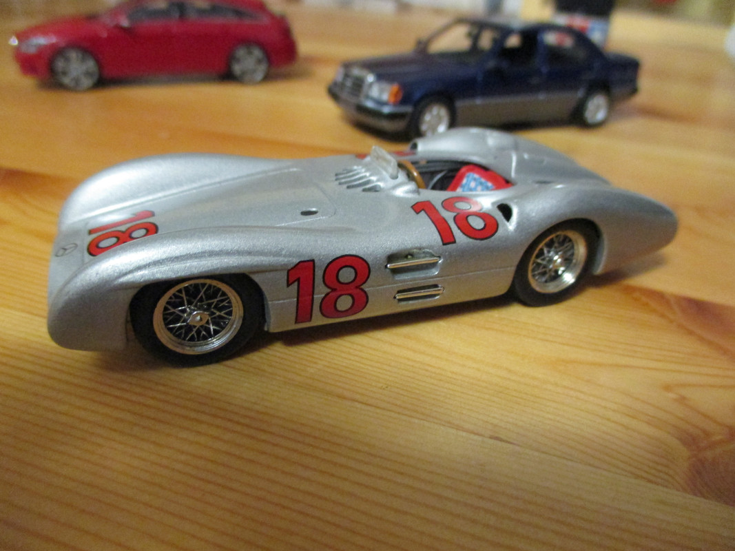 062 W 196 — Postimages