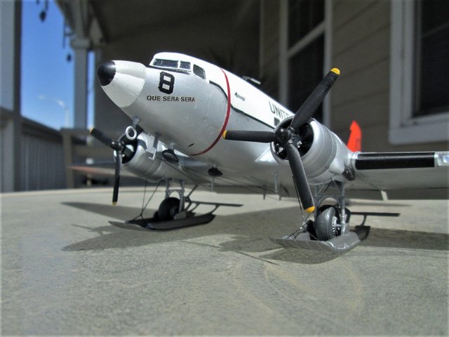 Douglas R4D-5L ESCI 1/72 - The Unofficial Airfix Modellers' Forum