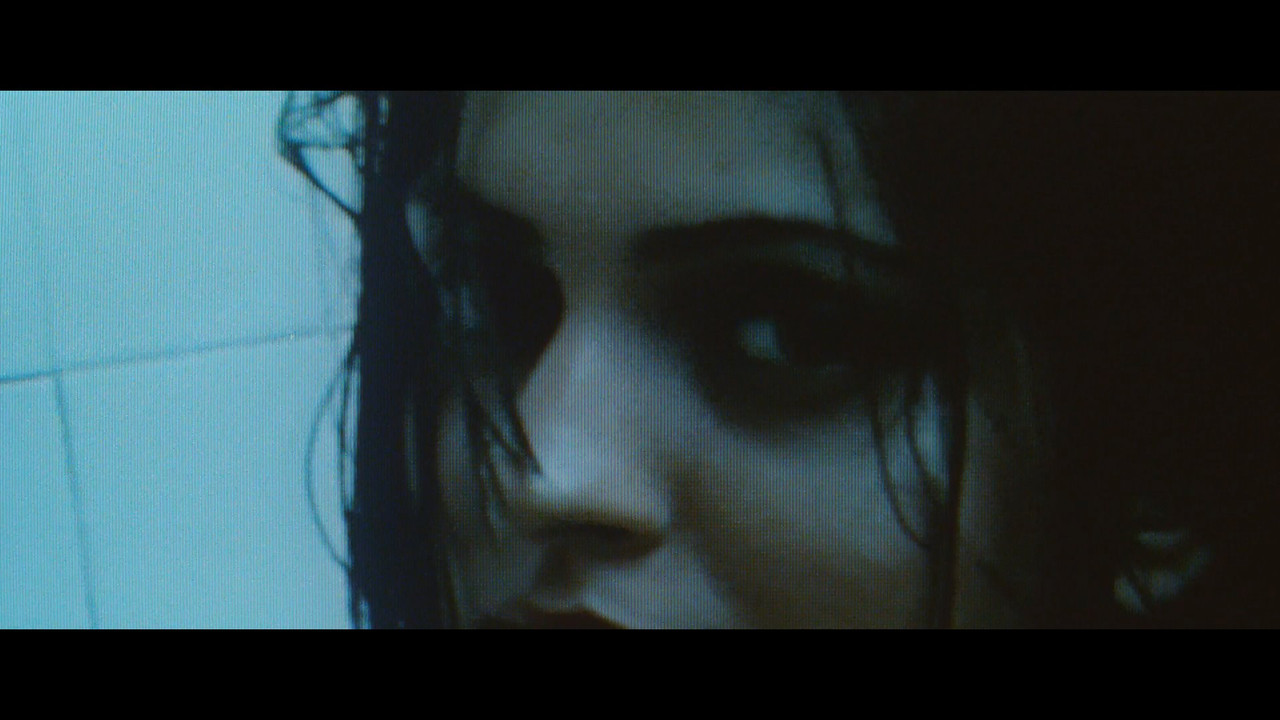 Miss Lovely 2012 1080p NF mkv snapshot 09 32 [2021 07 14 11 04 16 ...