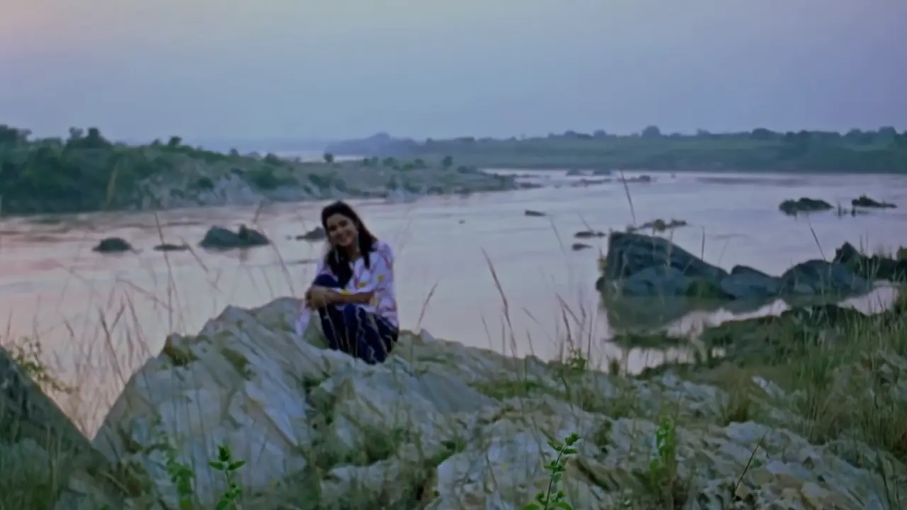 f 220 — Postimages