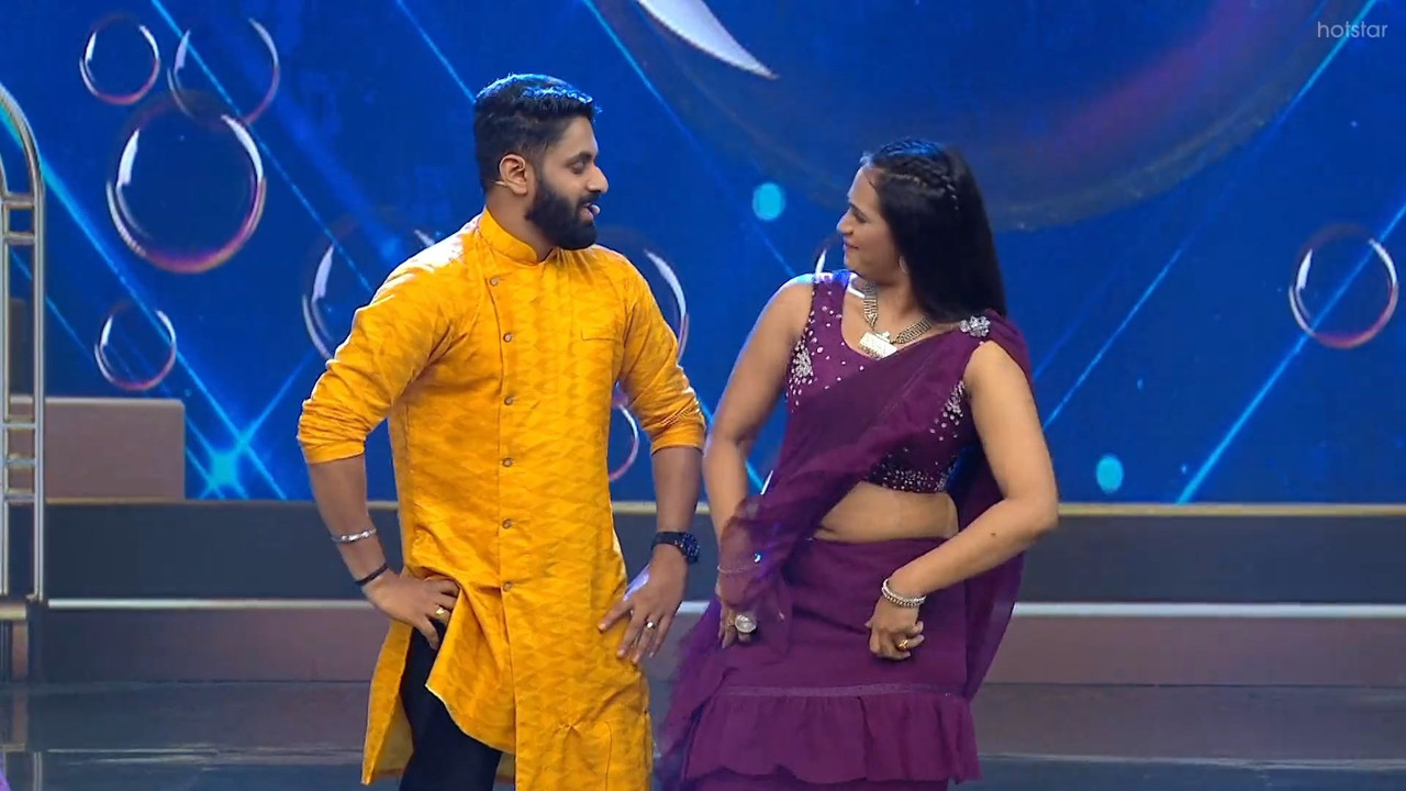 Saranya Anand Sexy Deep Navel Hole and other actress mp4 snapshot 02 38 ...