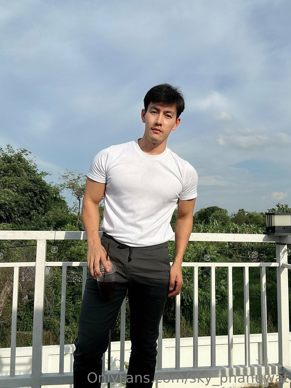 Sky (110) — Postimages