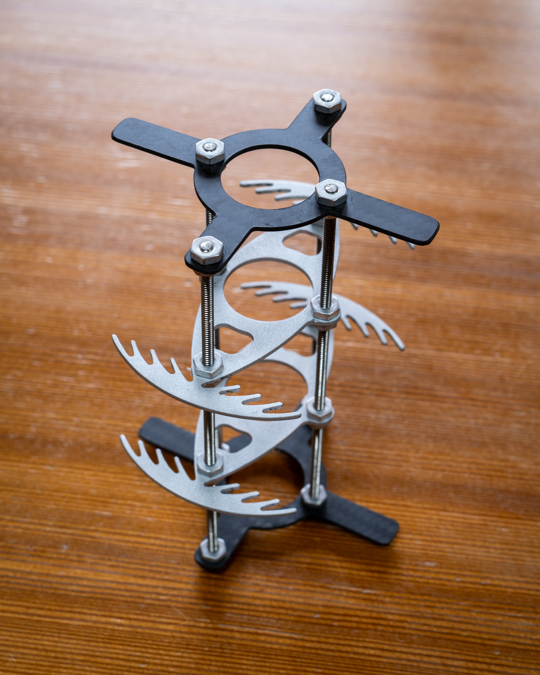 mousetrap holder 2 — Postimages