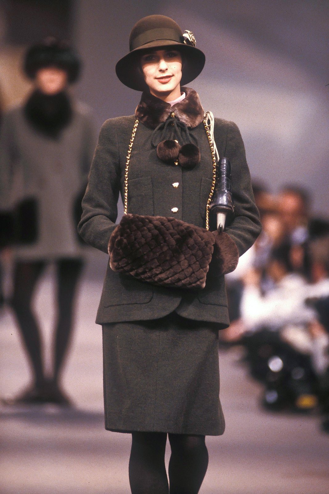Fashion Classic: CHANEL Fall/Winter 1989 | Lipstick Alley