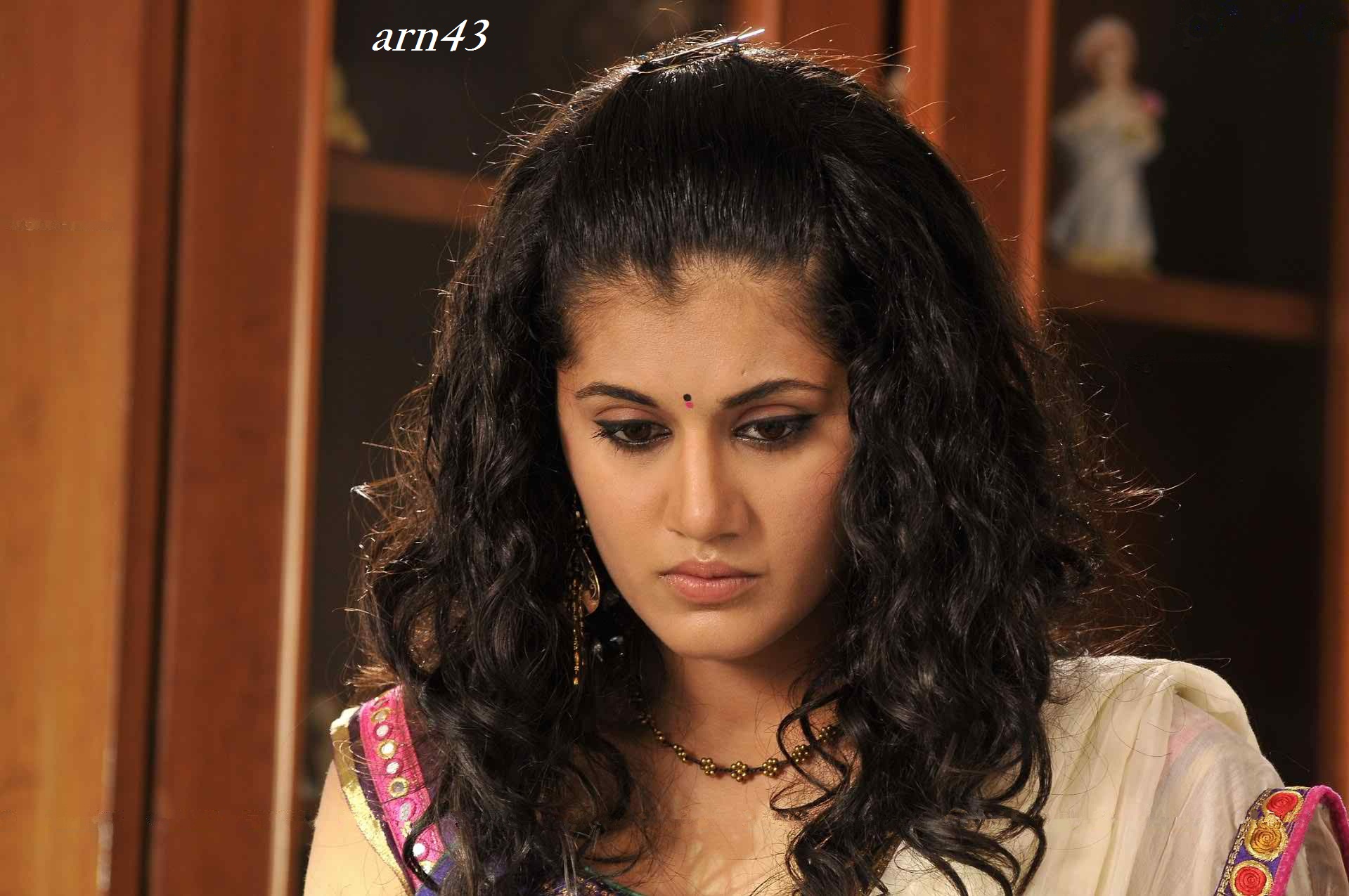 taapsee hd mogudu scenes18 — Postimages