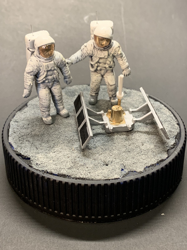 Salute to Buzz and Neal - The Unofficial Airfix Modellers' Forum