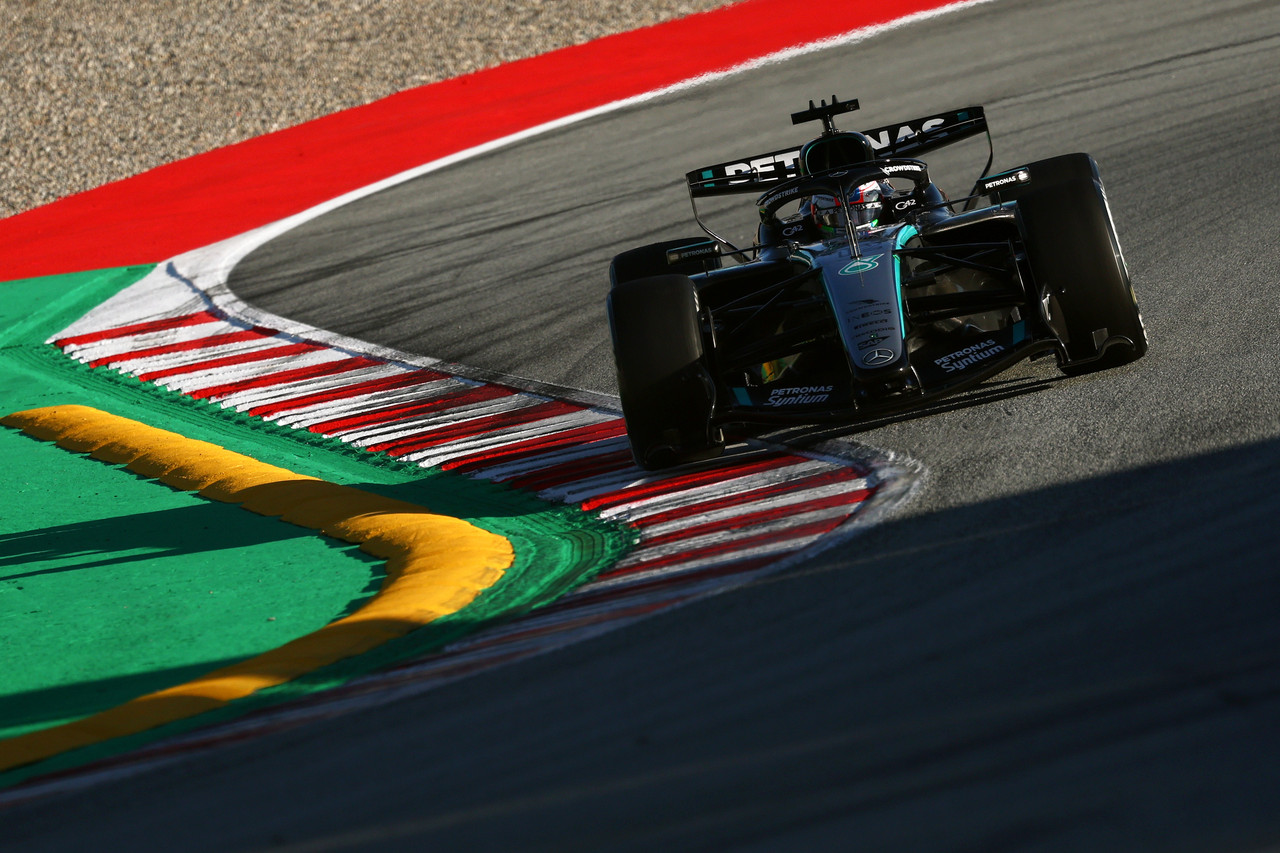 Mercedes W17 - Page 11 - F1technical.net