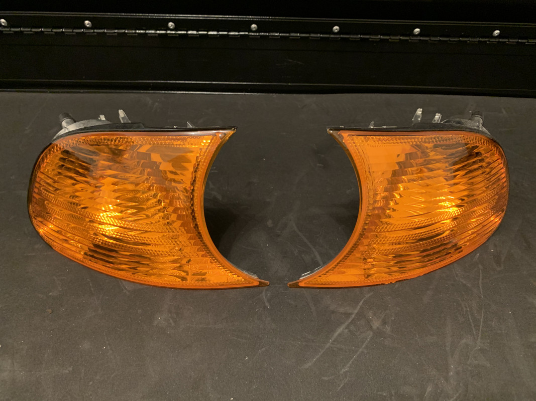 E46 M3 front amber indicators genuine bmw | The M3cutters