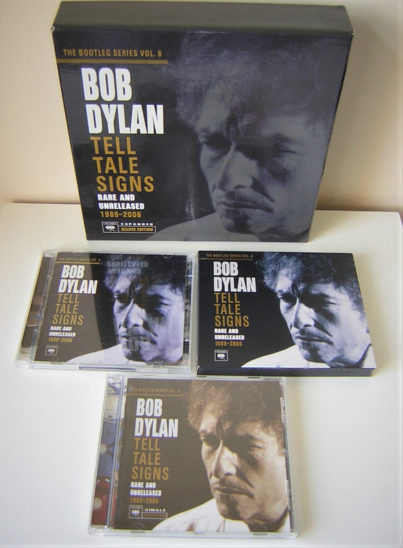Bob Dylan: Bootleg Series - Differences between deluxe and small format ...