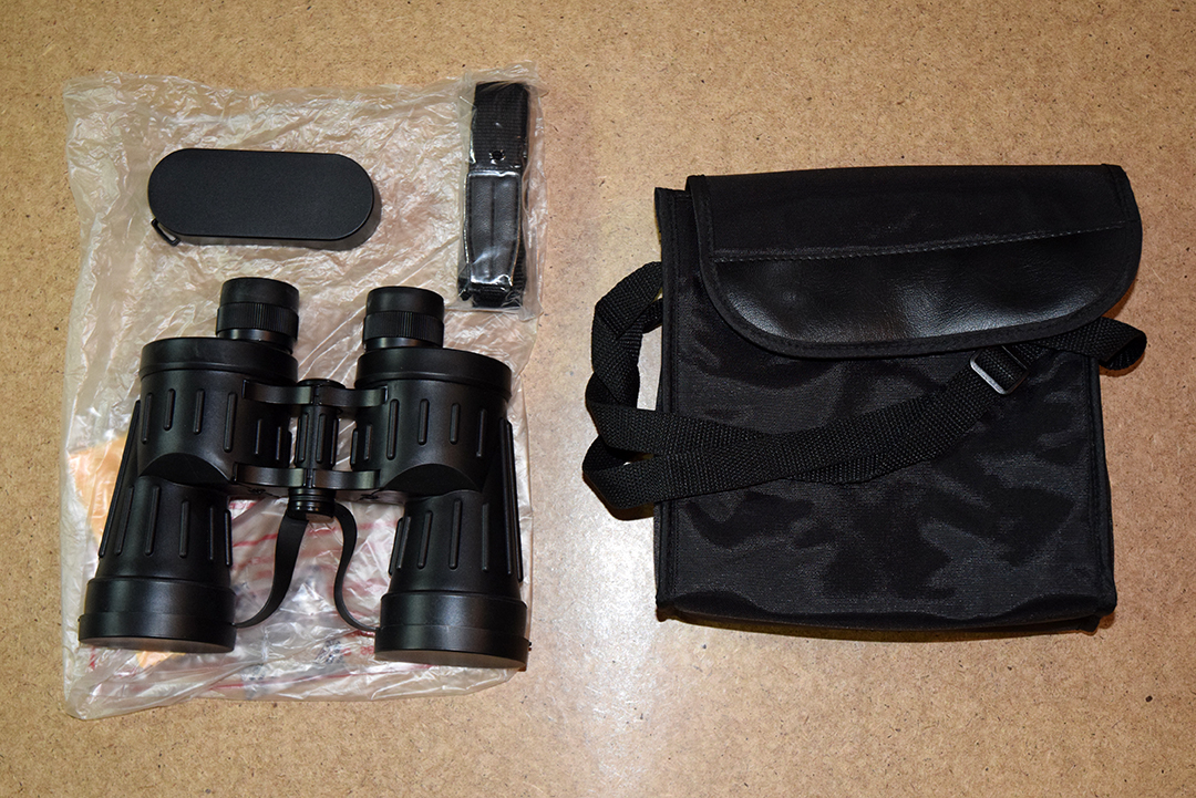 Vendo: Binocular prismático Pyser-SGI 10x50 nuevo. Muy buena calidad.