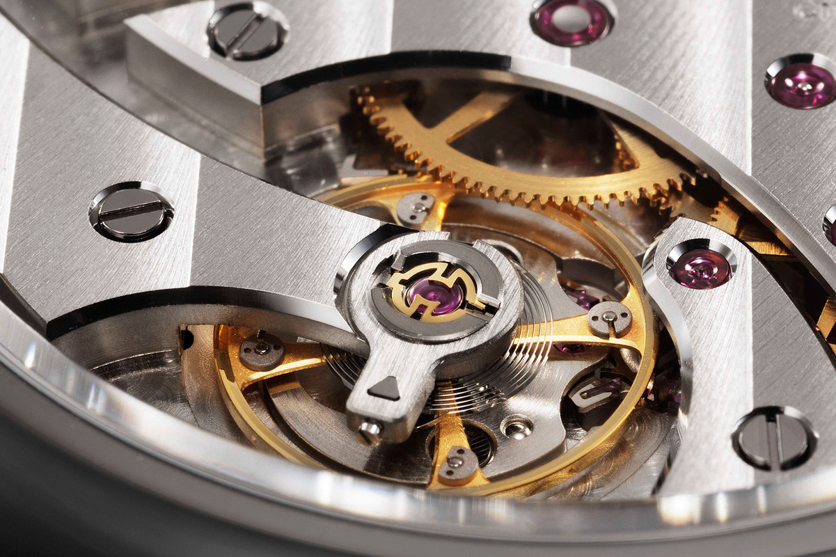 citizen pocketwatch movement balance closeup — Postimages