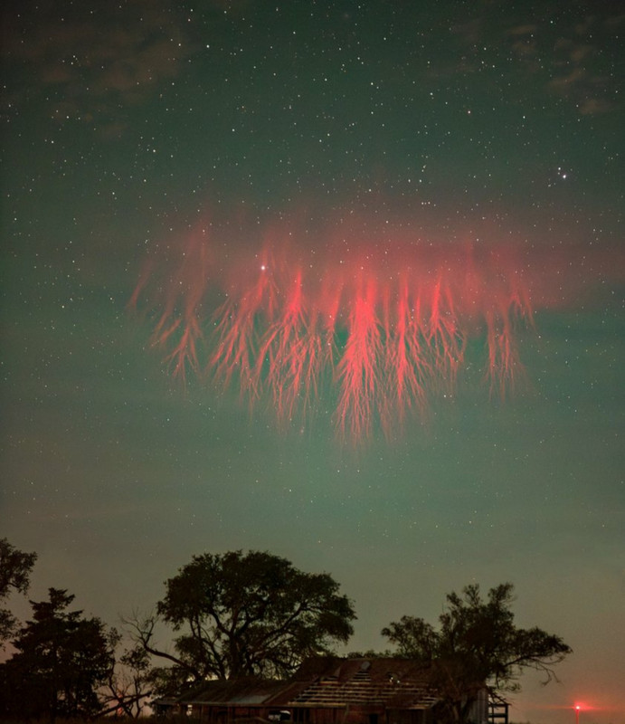 Red Sprite Lightning | O-T Lounge
