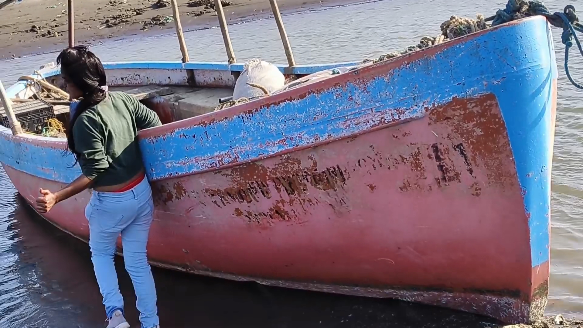 Desi Bhabhi Ne Outdoor Jakar Apne BF Ke Sath Kiya Sex Old man mp4 snapshot 01 08 000 — Postimages