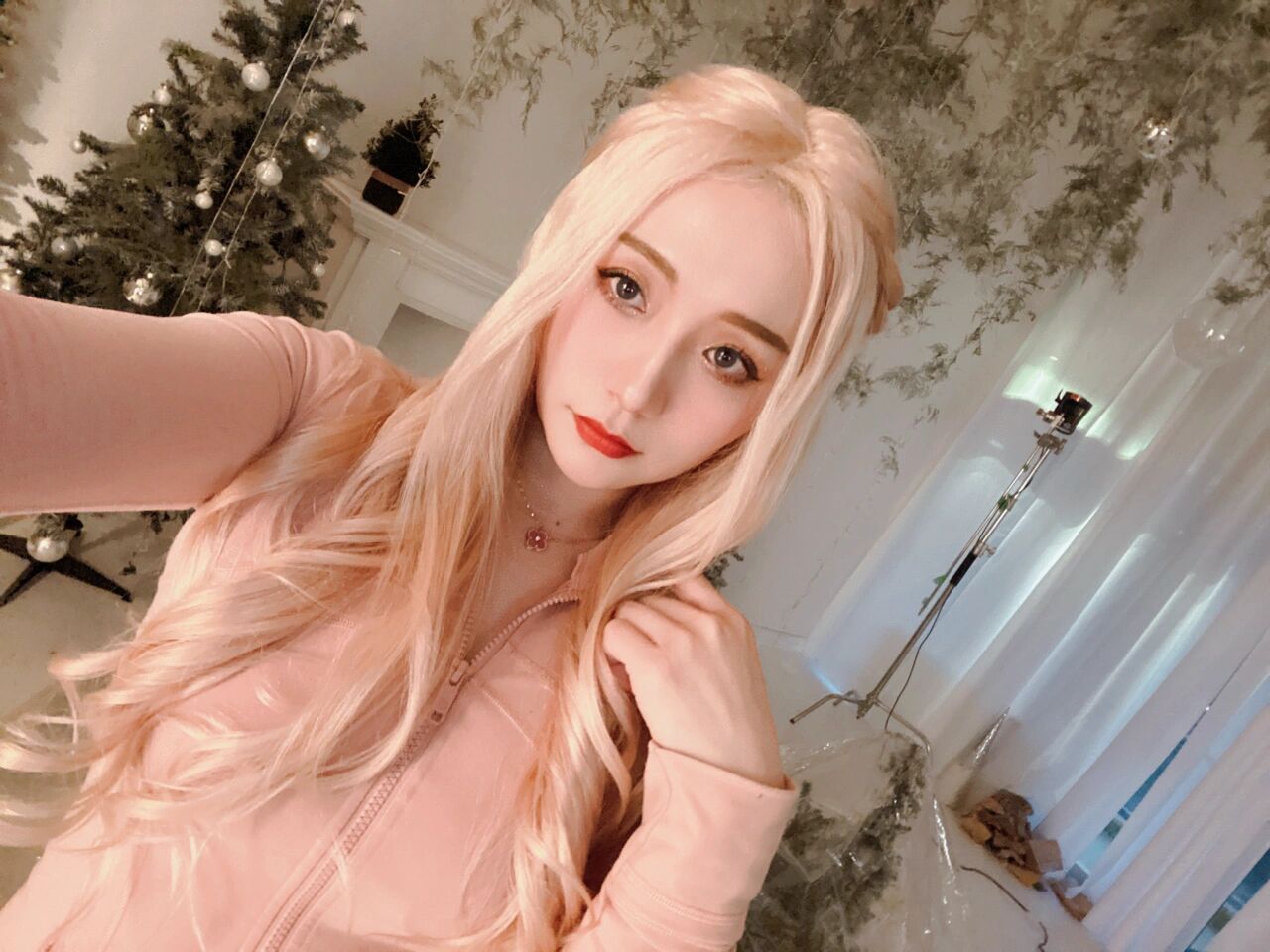 Alice — Postimages