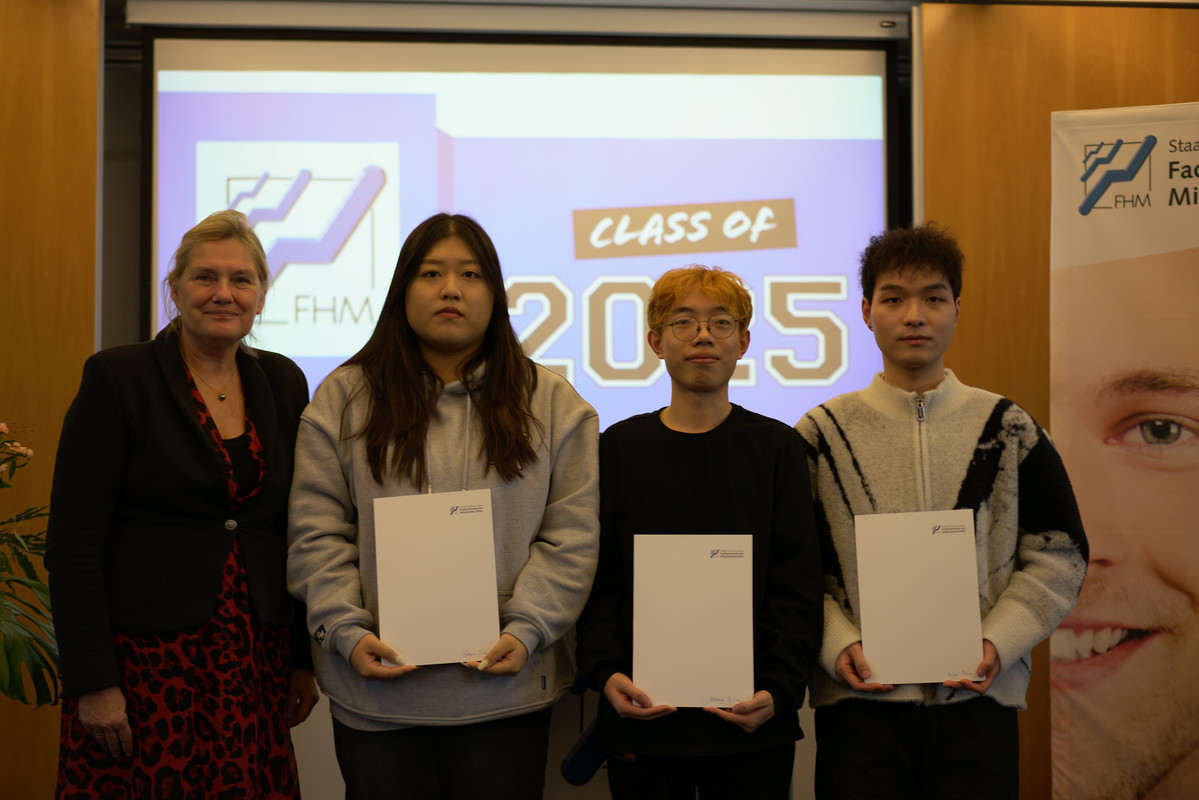 temp Image QBdr Wt — Postimages