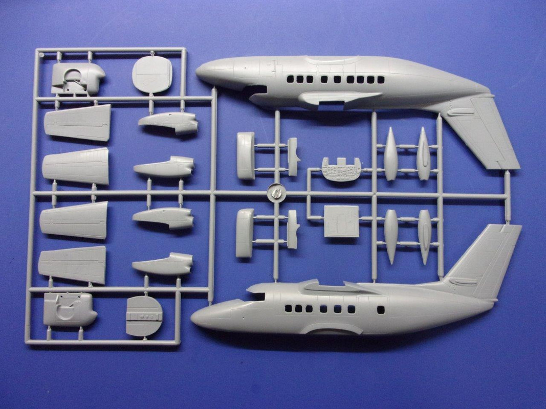 1/72 - Let L-410UVP Turbolet by AZ Model (ex-Gavia) & new tool kits by Kovozávody Prostějov (KP ...