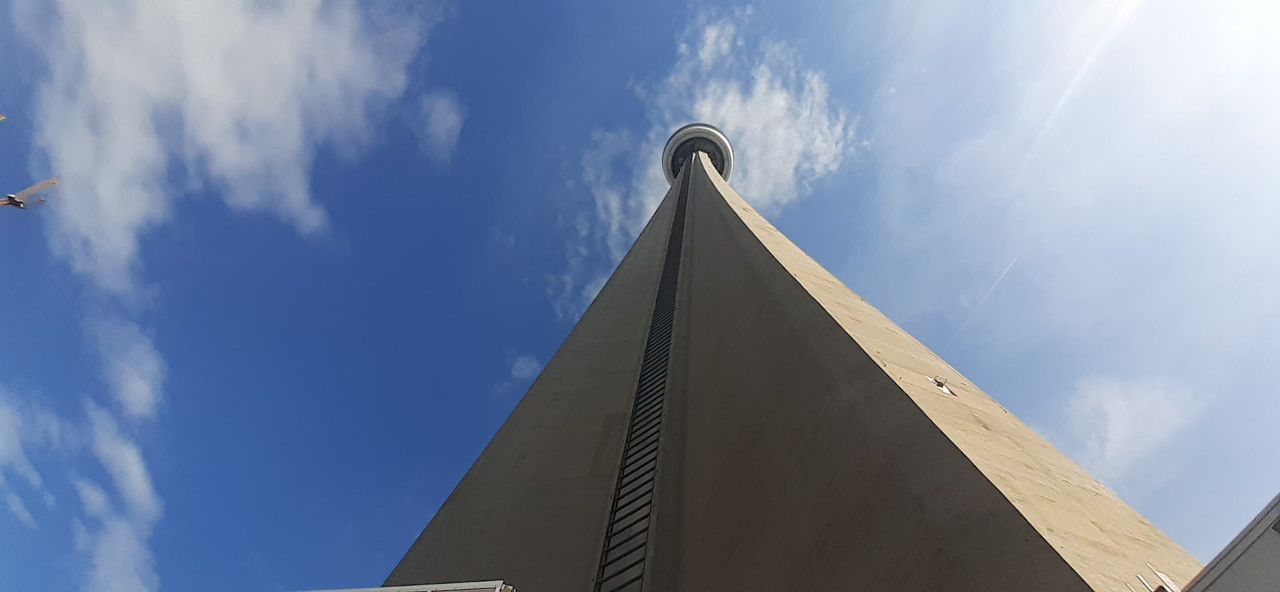 CN Tower — Postimages