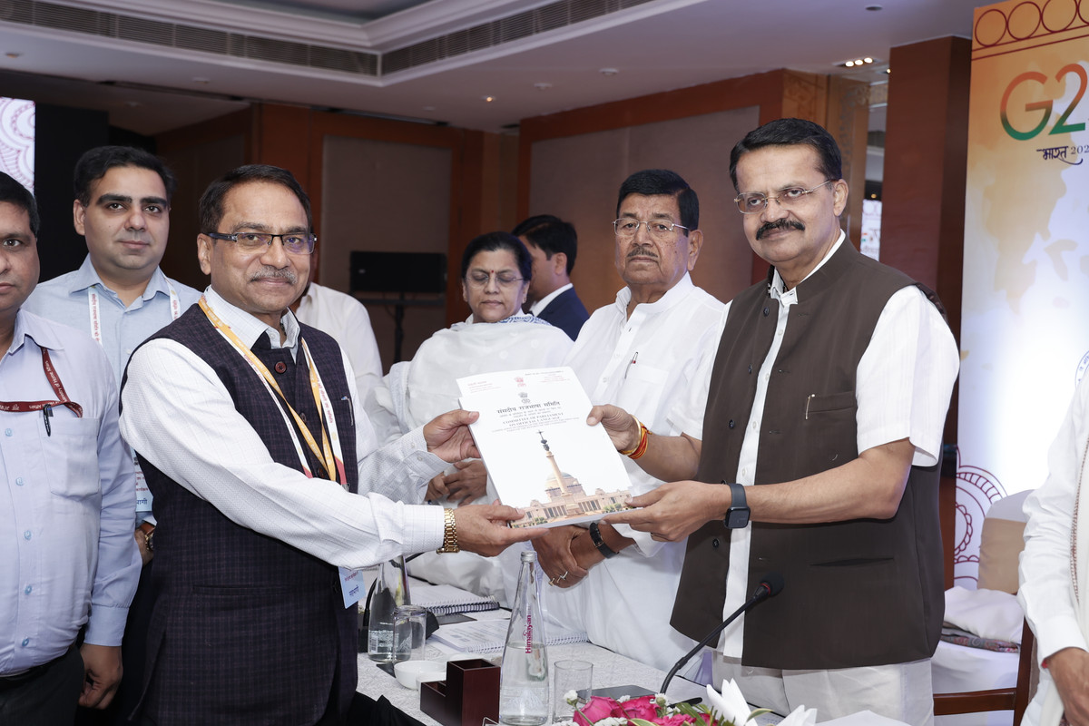 MGL2974 — Postimages