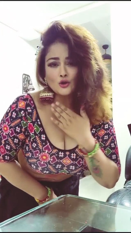 Kiran Sexy Dance m4v snapshot 00 13 377 — Postimages