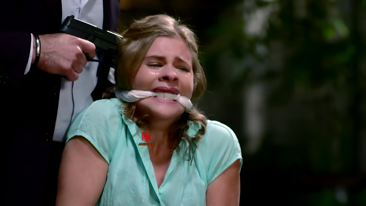 Jenna Boyd 3 Runaway 2014 — Postimages