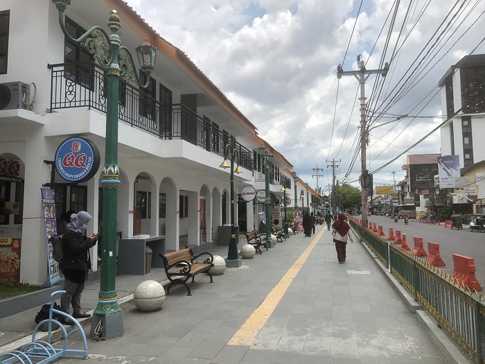 Asyiknya Liburan ke Slasar Malioboro Jogja, Bisa Berswafoto hingga ...