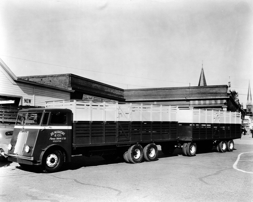 Fageol 37c COE Joe Muratore Co Stockton in front of Connell Garvey 5 E ...