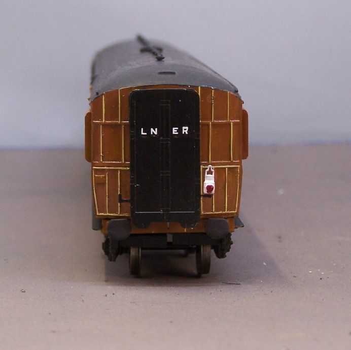 61.5 foot Gresley Full Brake... What's the sticky out bit and why does ...