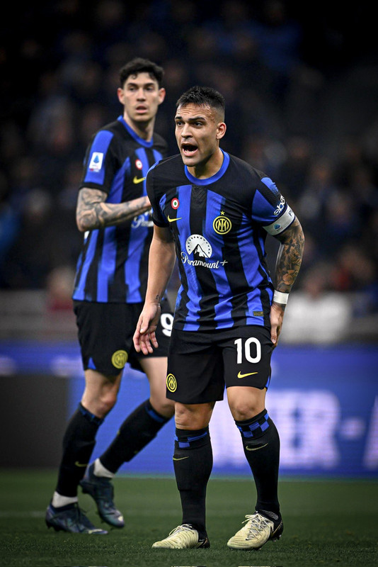 GFh R XYXs AEyf Kr — Postimages