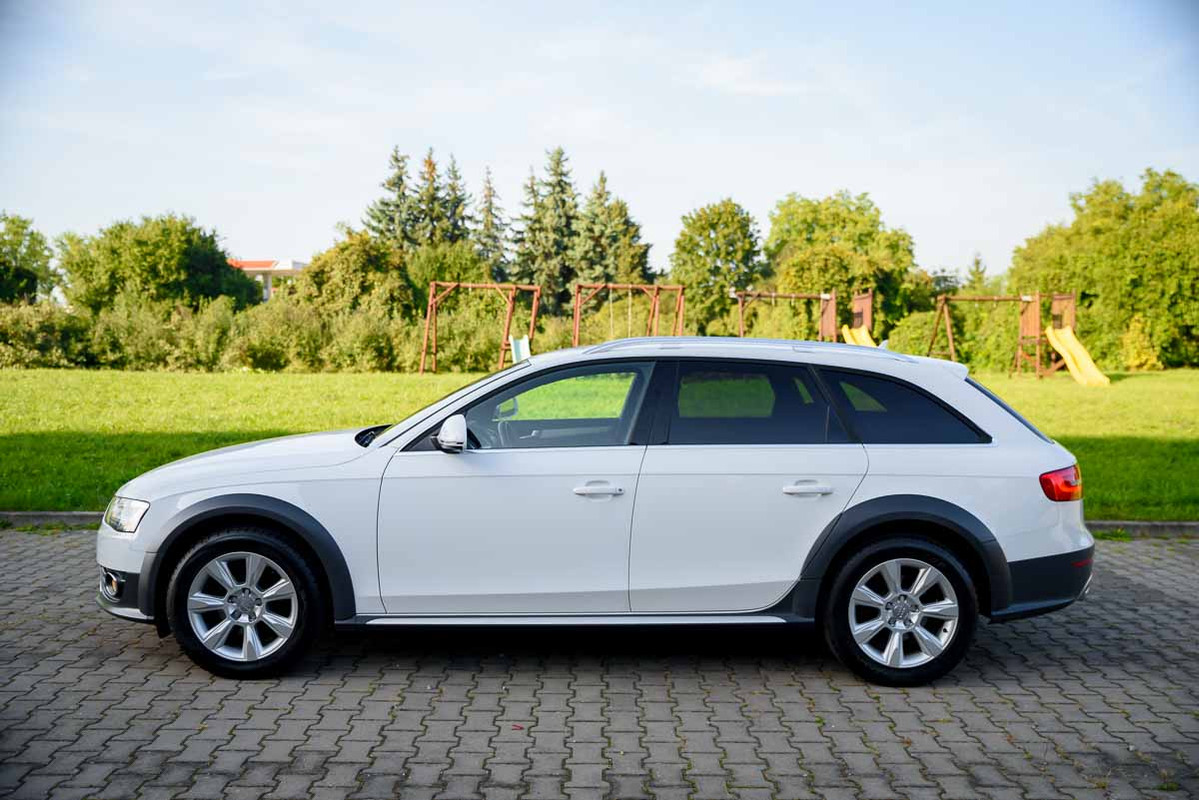 ZFC 5570 — Postimages