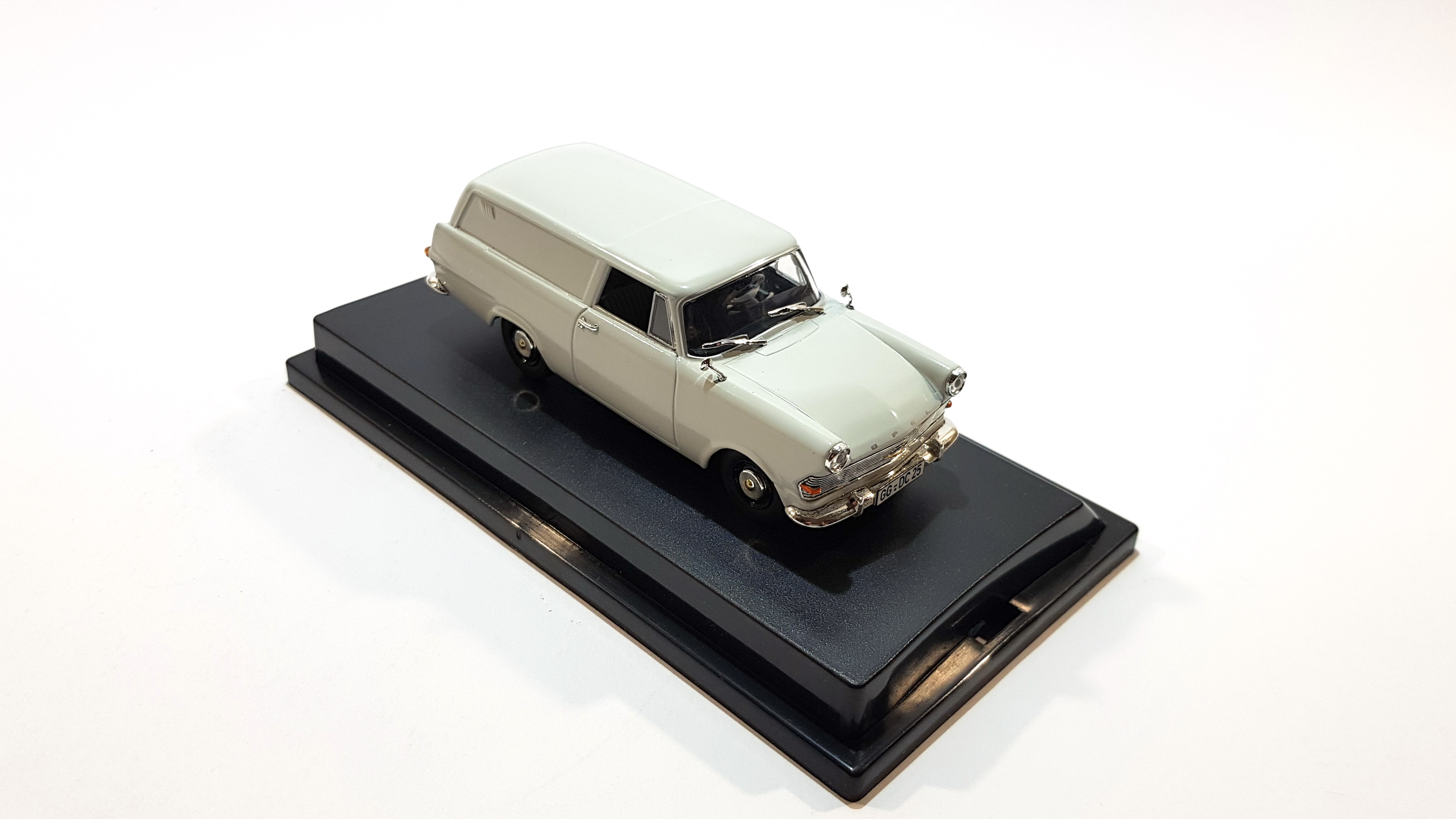 OP2 CRVG408 — Postimages