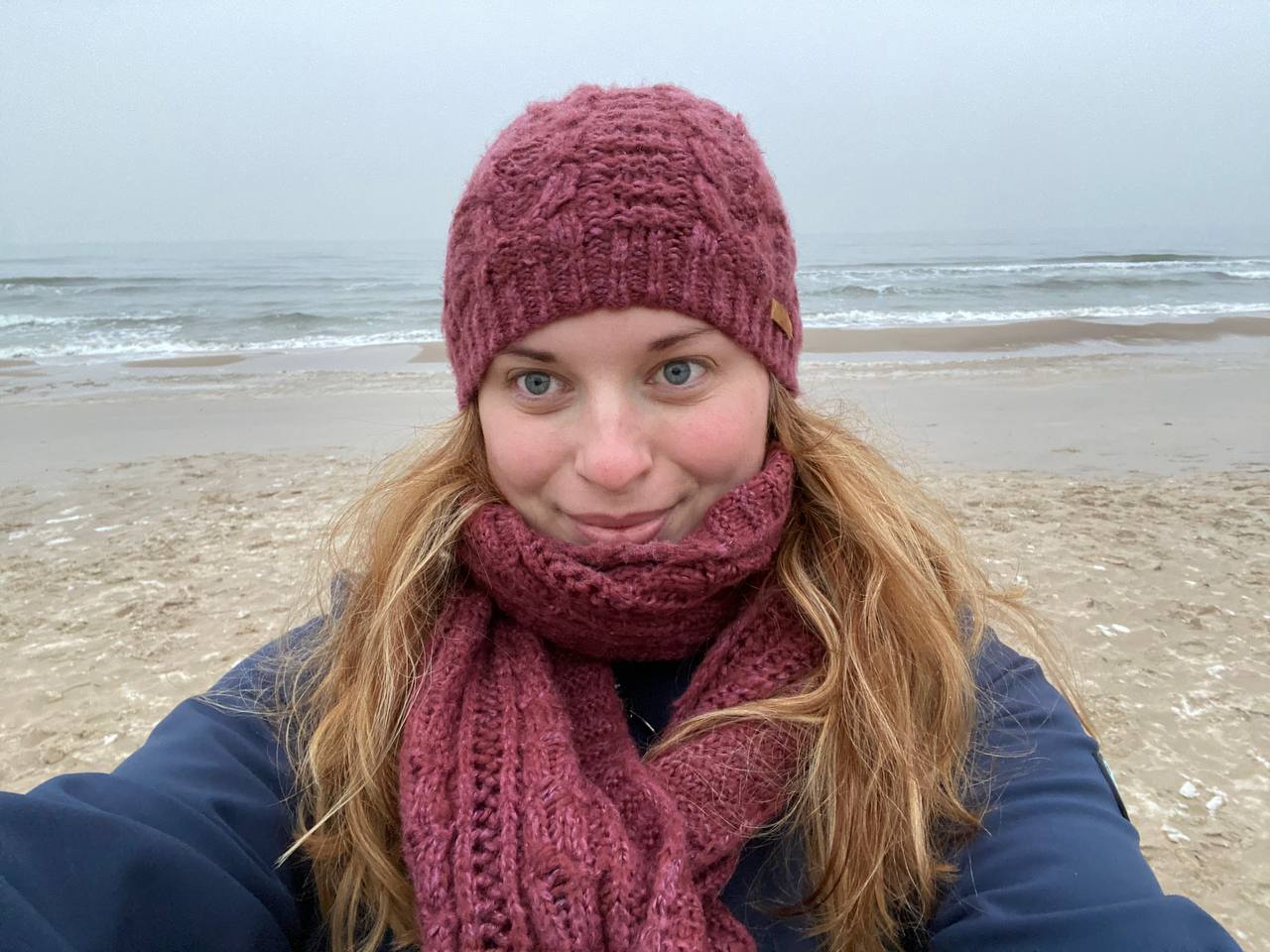 Beach selfie — Postimages