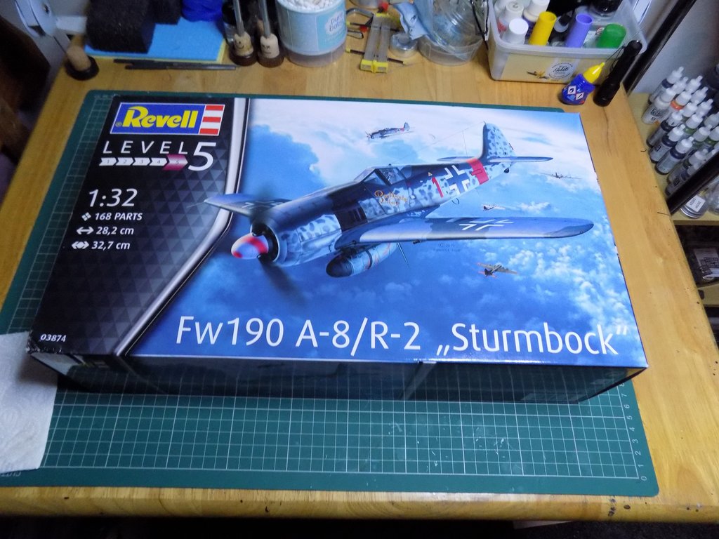 Revell 1/32 FW190A-8/R2 'Yellow 2', Fw Hubert Engst, 6/JG300, Löbnitz, Dec 1944 **Finished ...