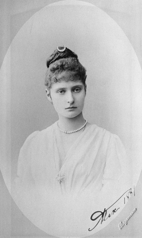 Princess Alix of Hesse 1889 — Postimages