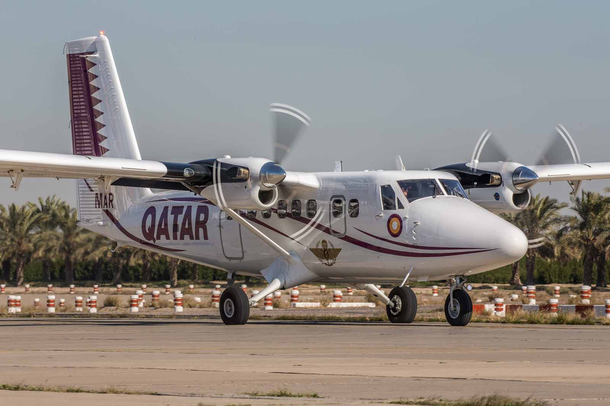 Kuwait Air Show photos - Lightning and JP preserved aircraft added ...