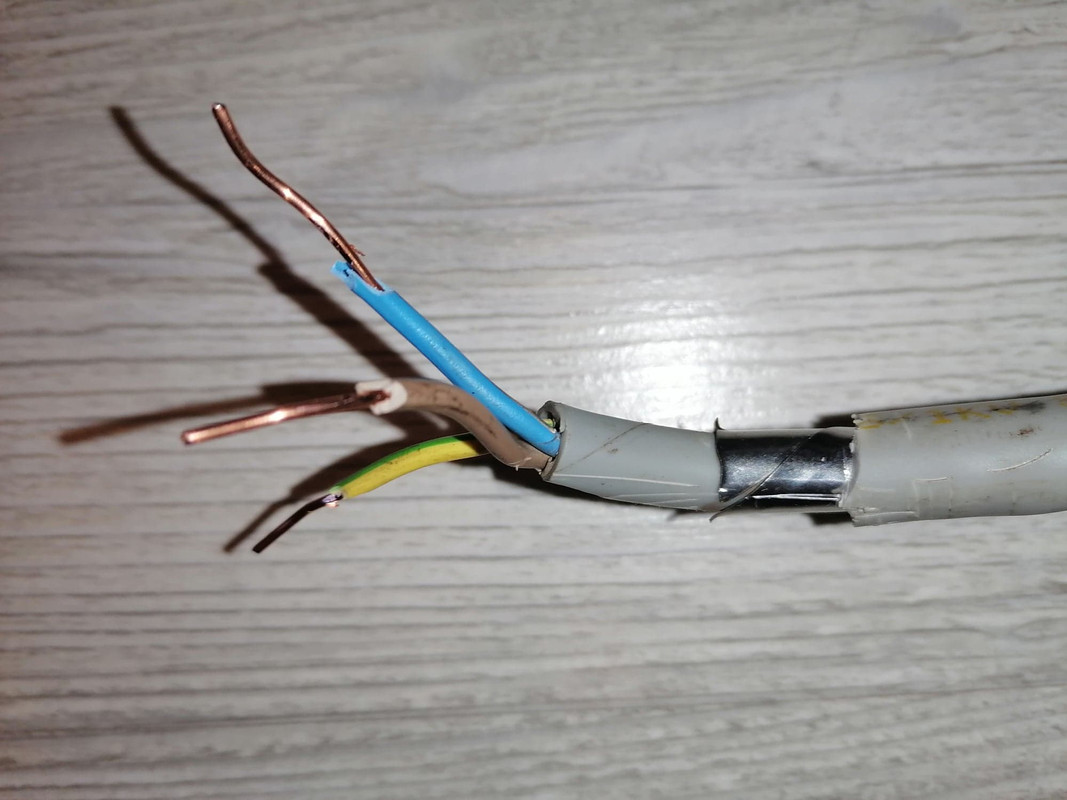 Cablu Cu - Pubela - ELFORUM - Forumul electronistilor